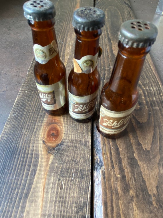 Salt and pepper bottle store