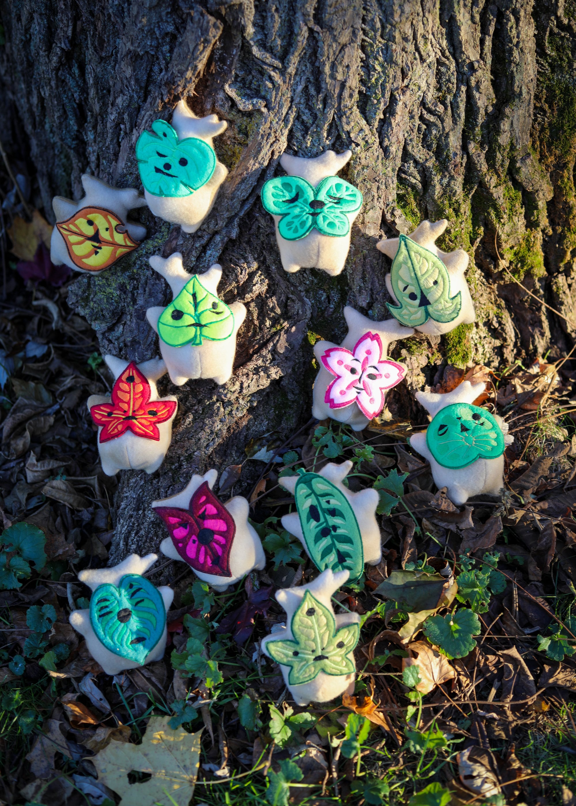 Mini Spade Leaf Buddy Plush - Etsy