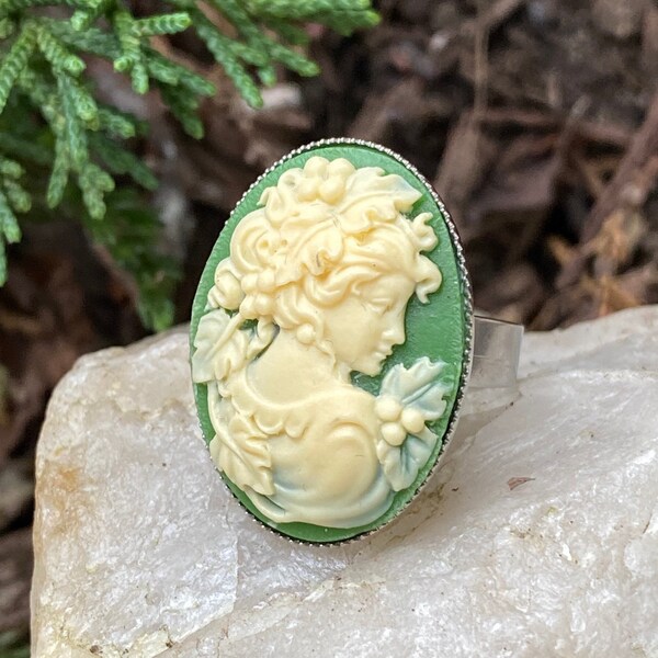 Cameo Ring - Etsy
