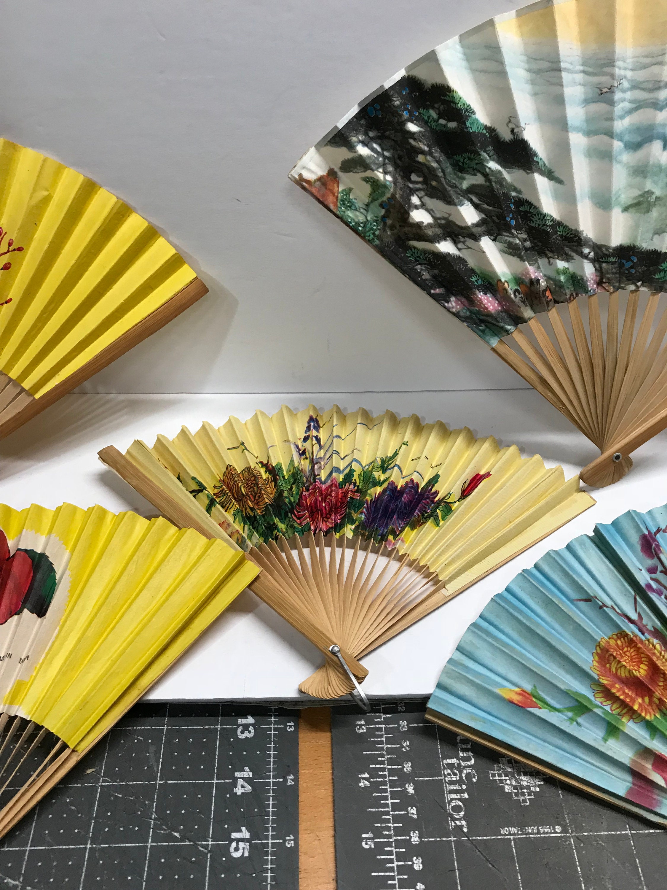Vintage Assortment of Bamboo & Paper Fans With Very Neat - Etsy