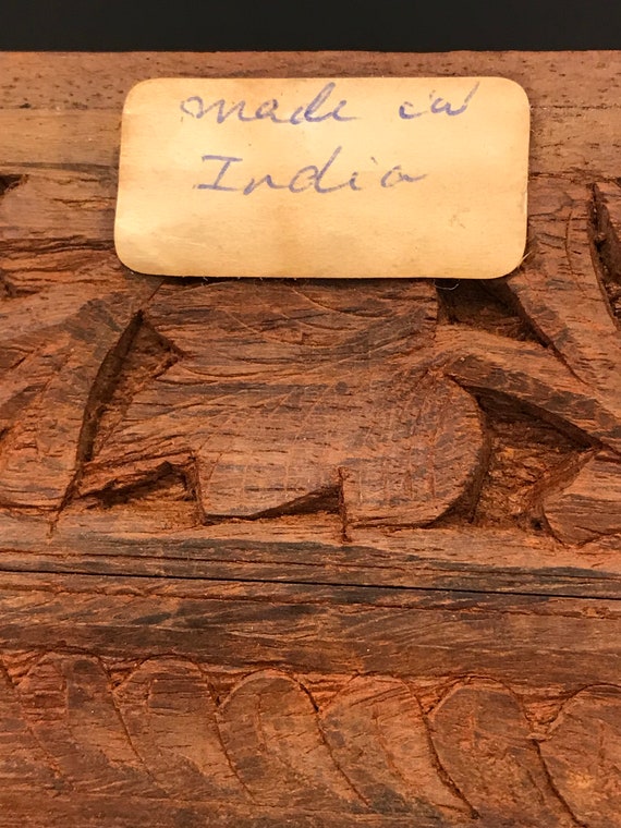 Vintage hand carved sheesham wooden box - Gem