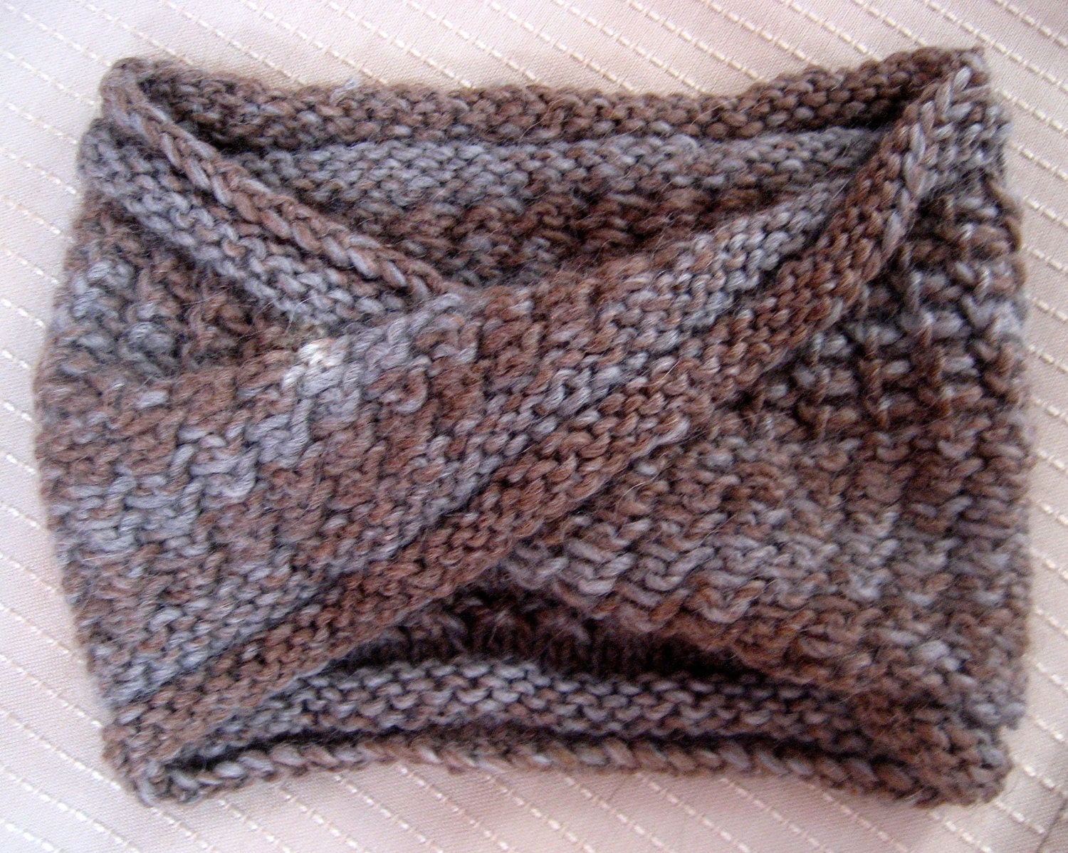 Twist & Turn-the Cowl Knitting Pattern Pdf - Etsy