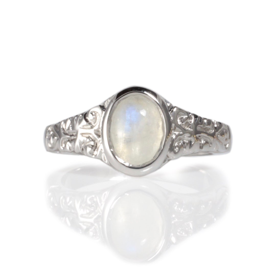 Oval Moonstone Victorian Style Ring - Etsy
