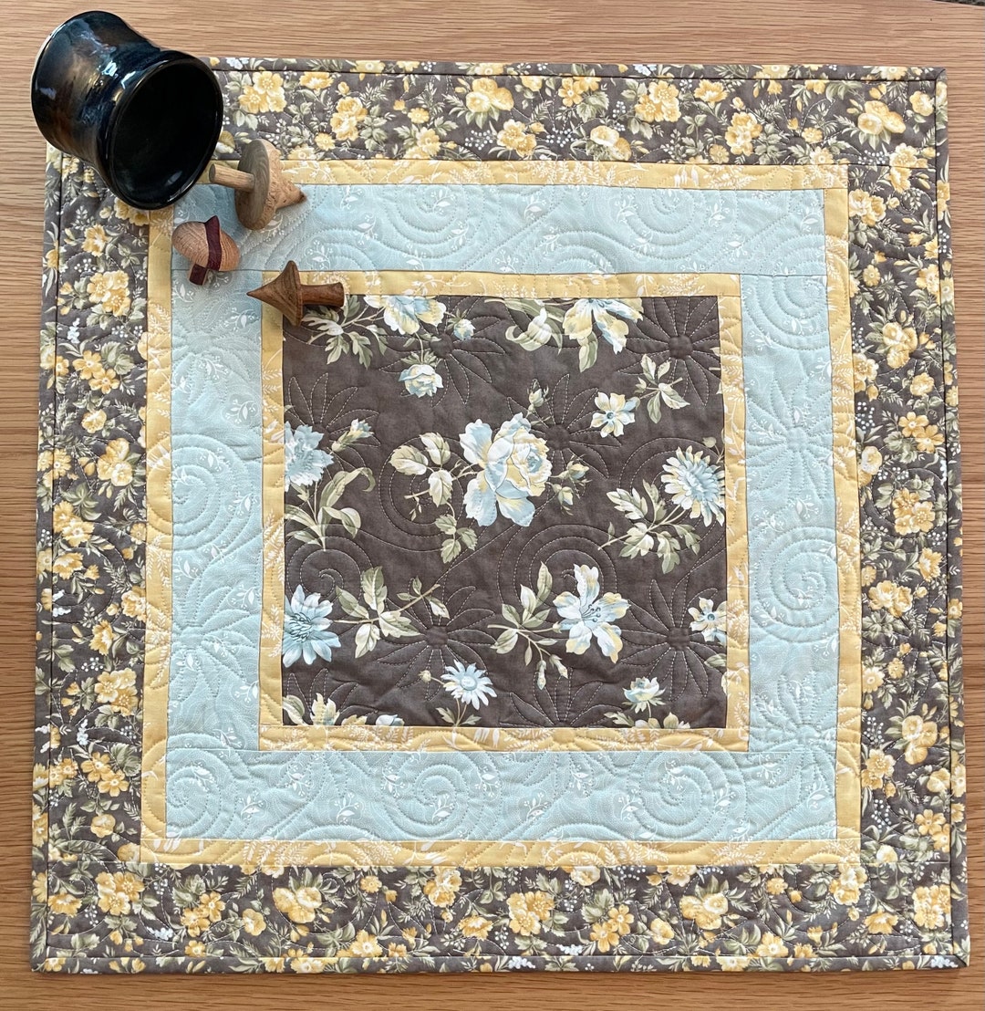 Floral Table Topper, Moda Fabric Table Topper, 20' X 20 Table Quilt ...