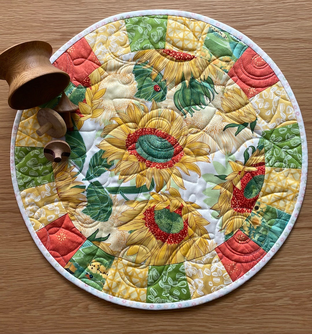 Sunflower Table Topper, Quilted Table Topper, Sunflower Quilted, Round ...