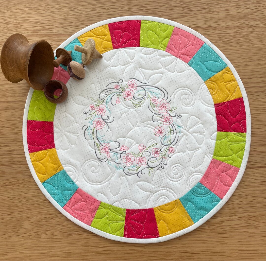 Floral Embroidered Topper, Round Table Topper, Floral Quilted, Round ...