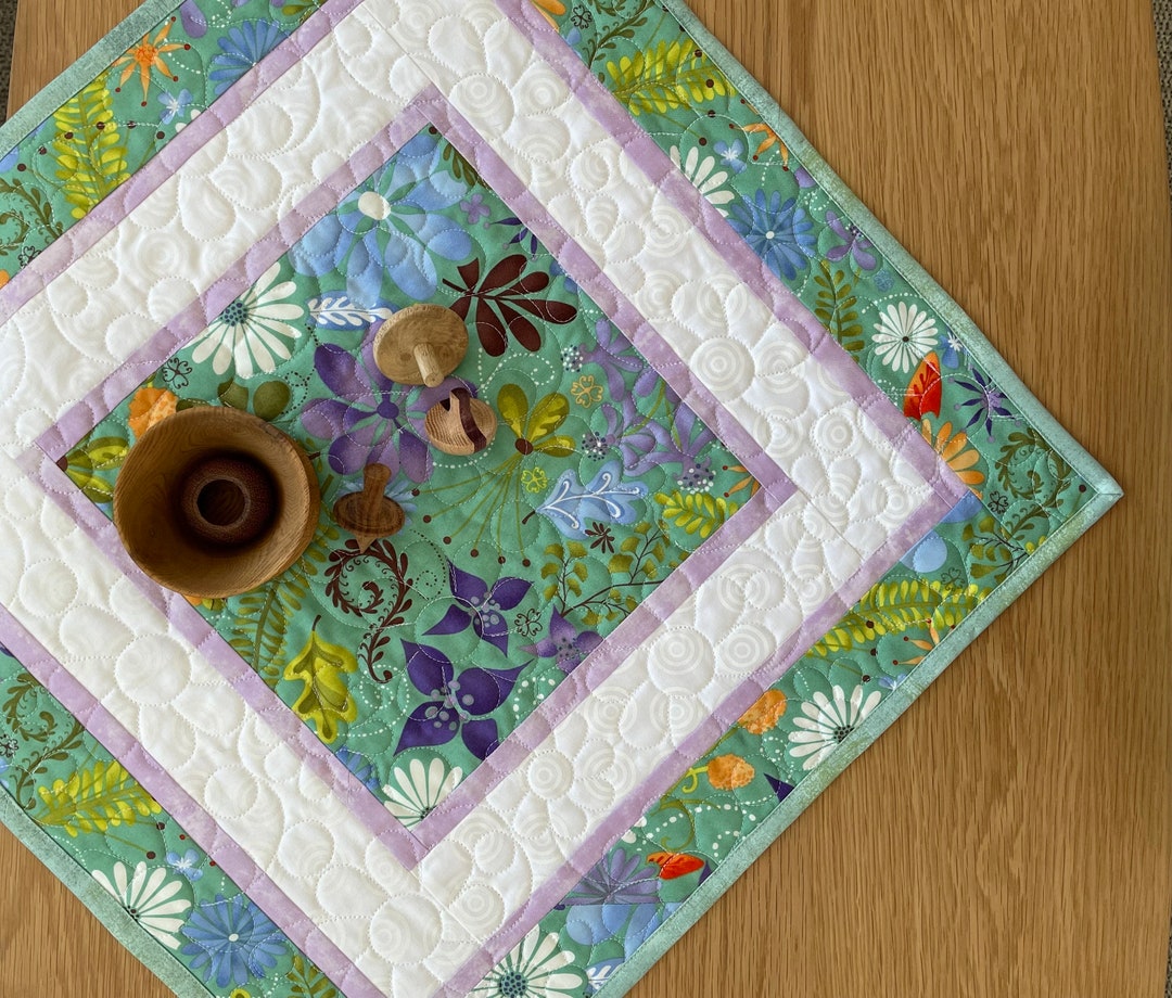Floral Table Topper, Moda Fabric Table Topper, 20' X 20 Table Quilt ...