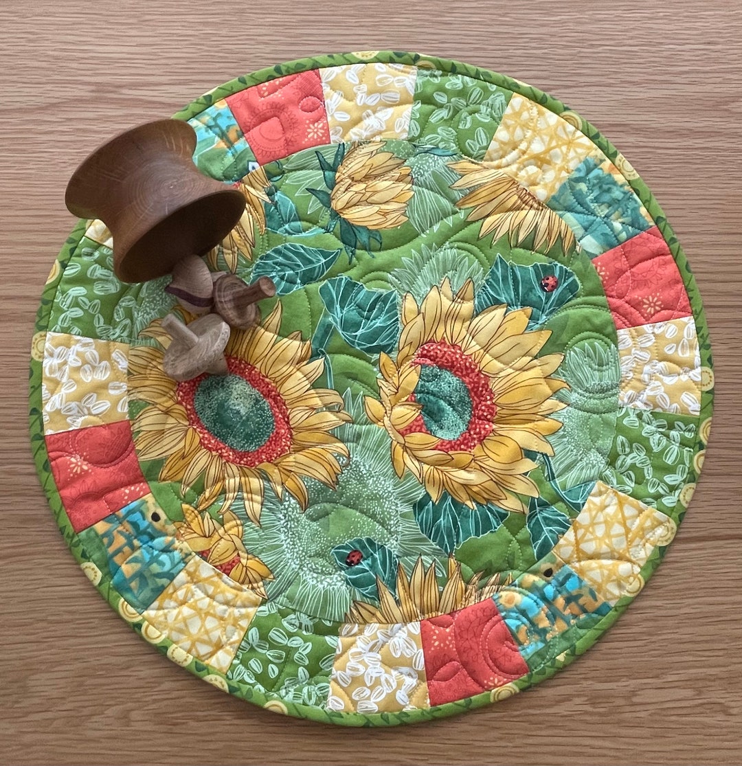 Sunflower Table Topper, Quilted Table Topper, Sunflower Quilted, Round ...