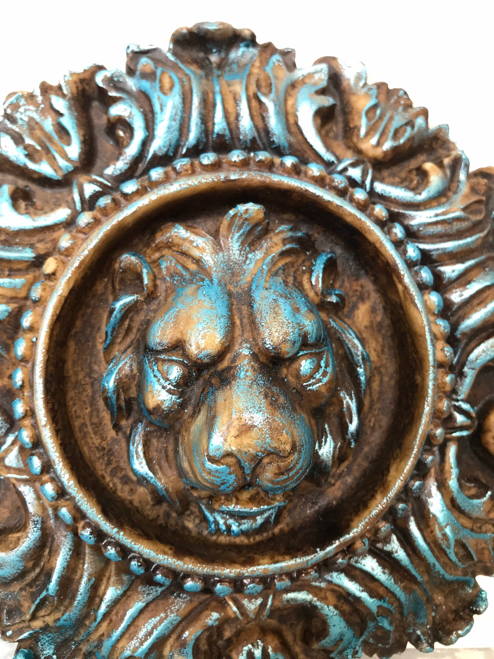 Lion Wall Art Round Lions Head Wall Art Vintage Lion Head Wall - Etsy ...