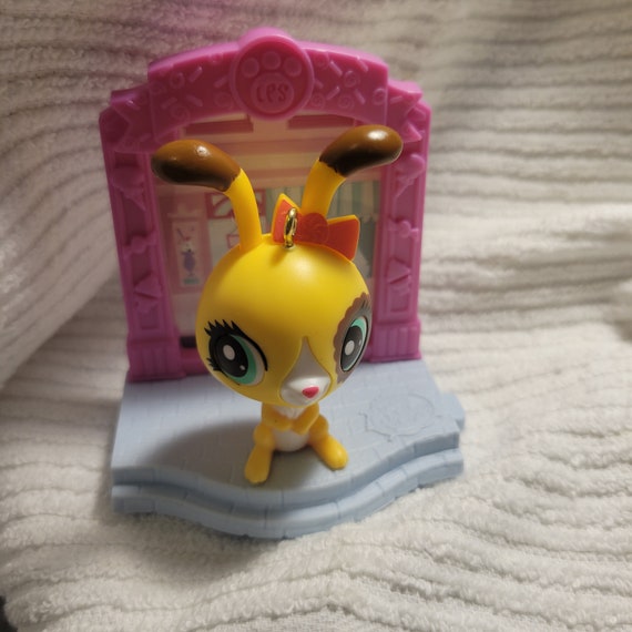 Buttercream Littlest Pet Shop