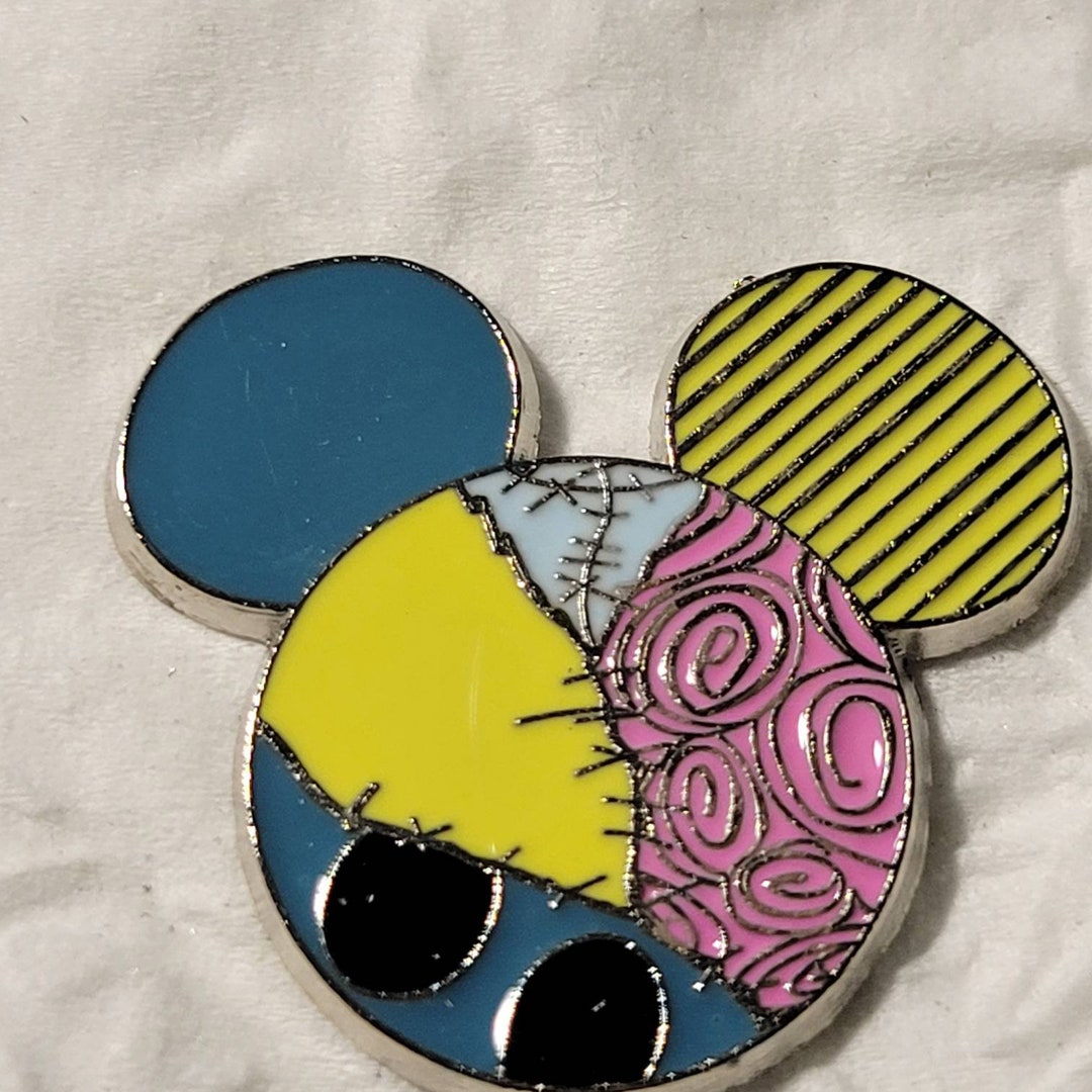 Mickey Mouse Disney Needle Minder - Etsy