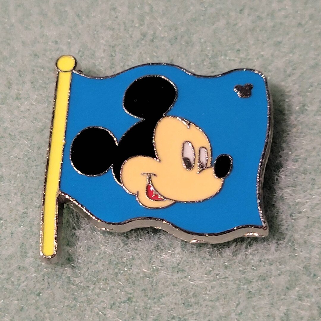 Mickey Mouse Disney Needle Minder - Etsy