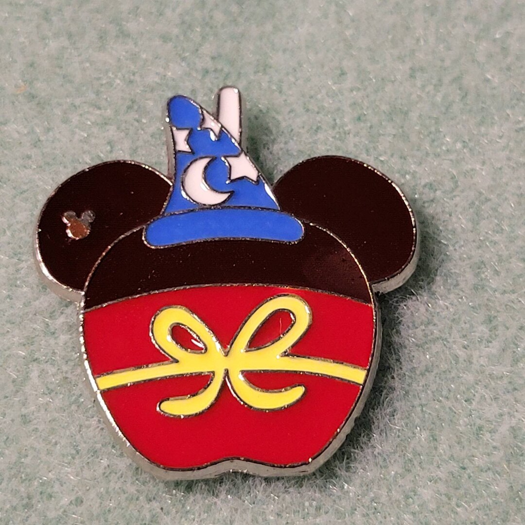 Mickey Mouse Disney Needle Minder - Etsy