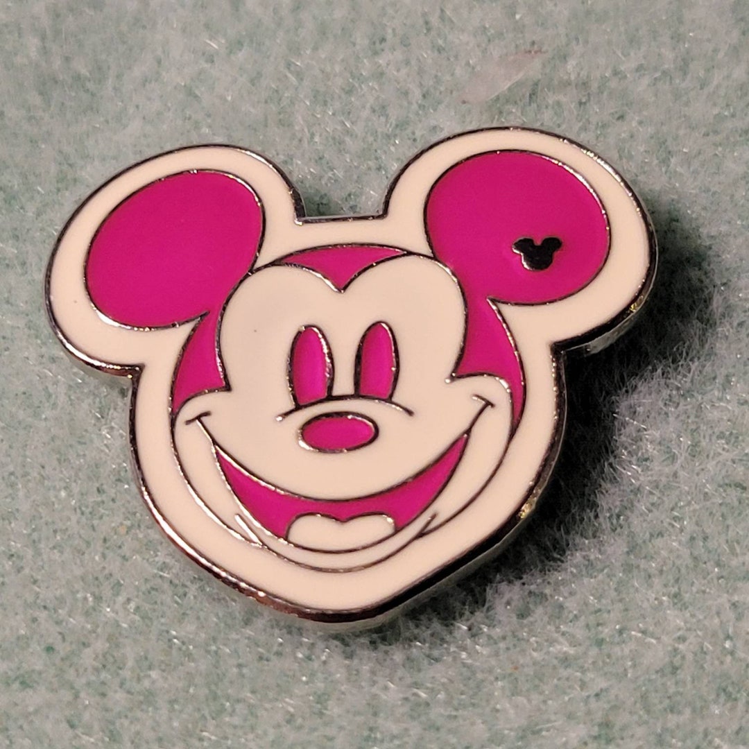 Mickey Mouse Disney Needle Minder - Etsy