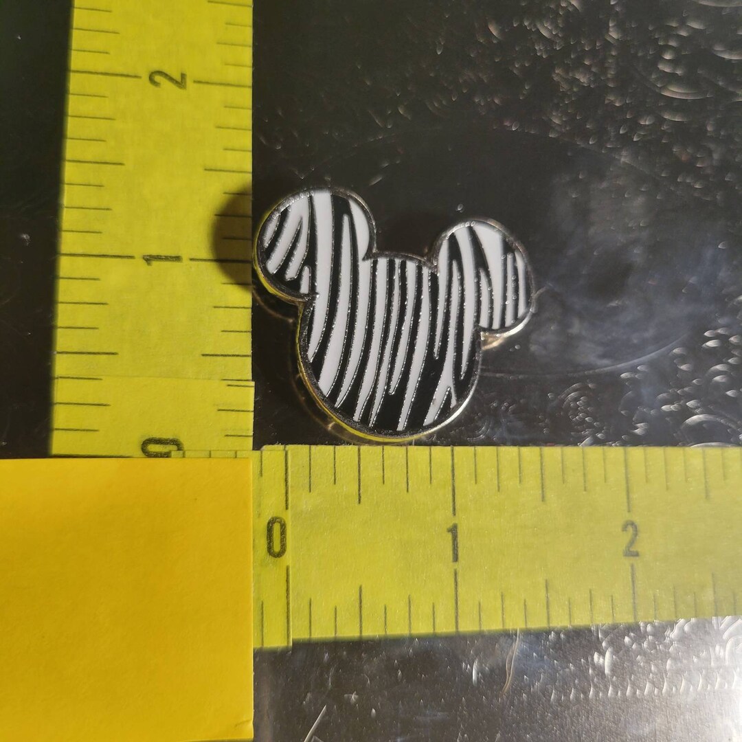 Mickey Mouse Disney Needle Minder - Etsy