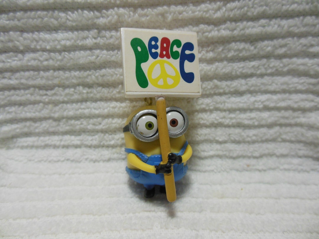 Despicable Me Minion With Peace Sign Ornament - Etsy