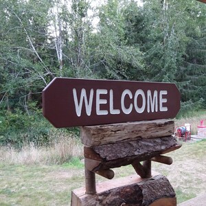 WELCOME Sign, Park Style Path Trail Road Cabin Refuge Lodge Retreat ...