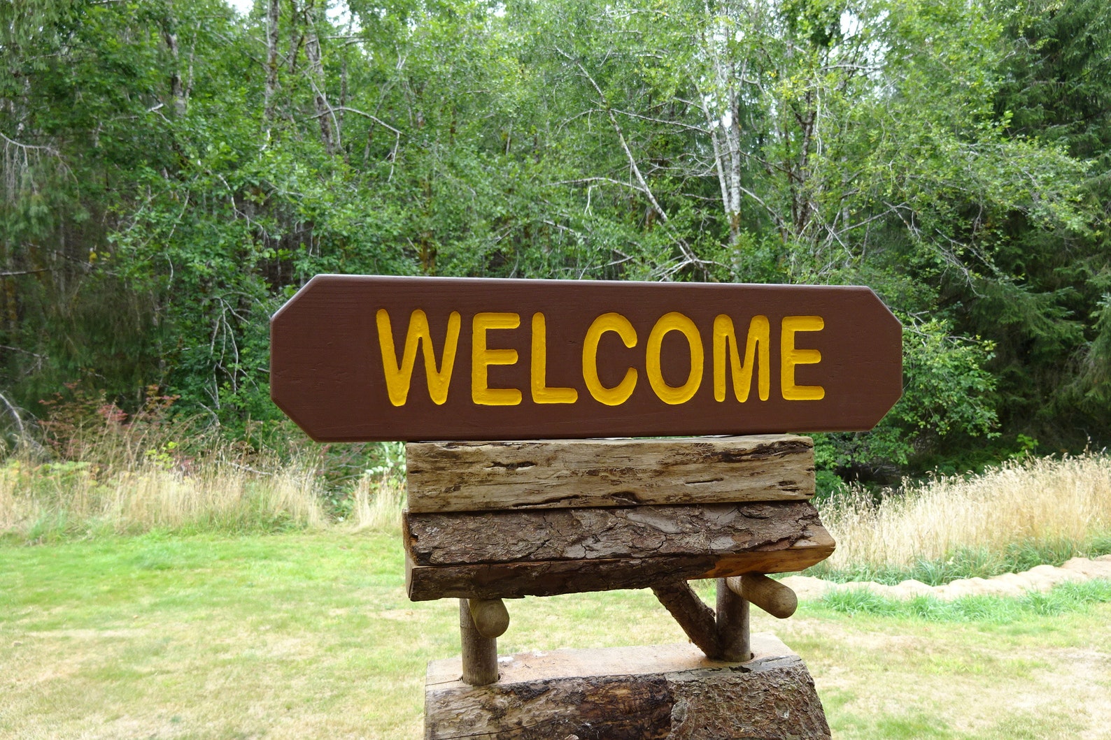 WELCOME Sign, Park Style Path Trail Road Cabin Refuge Lodge Retreat ...