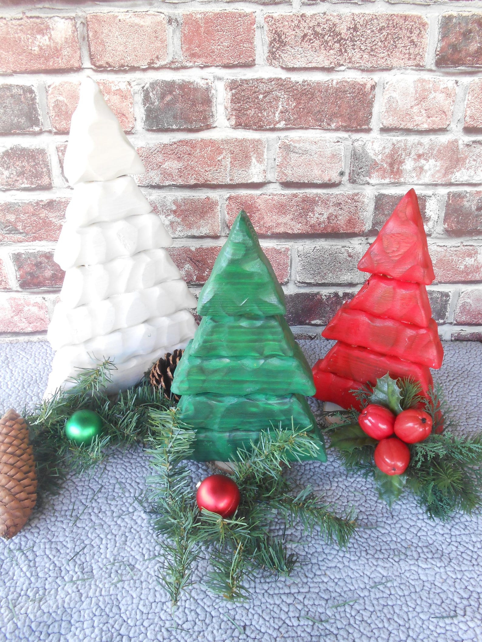 Wood 3 Piece Christmas Tree Set. Red, White, Green. - Etsy