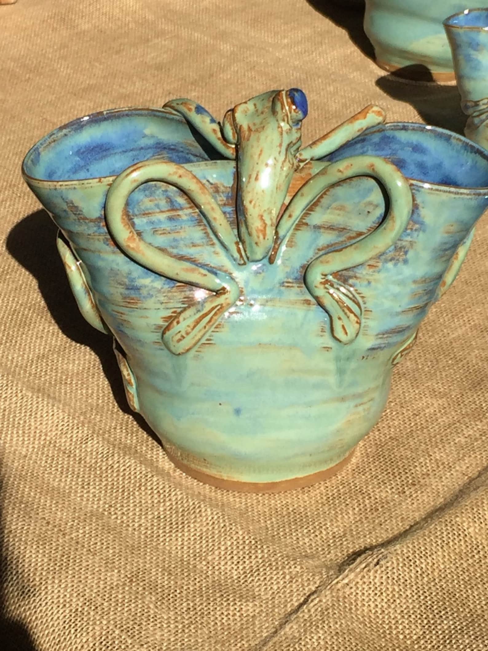 Three frog vase | Etsy