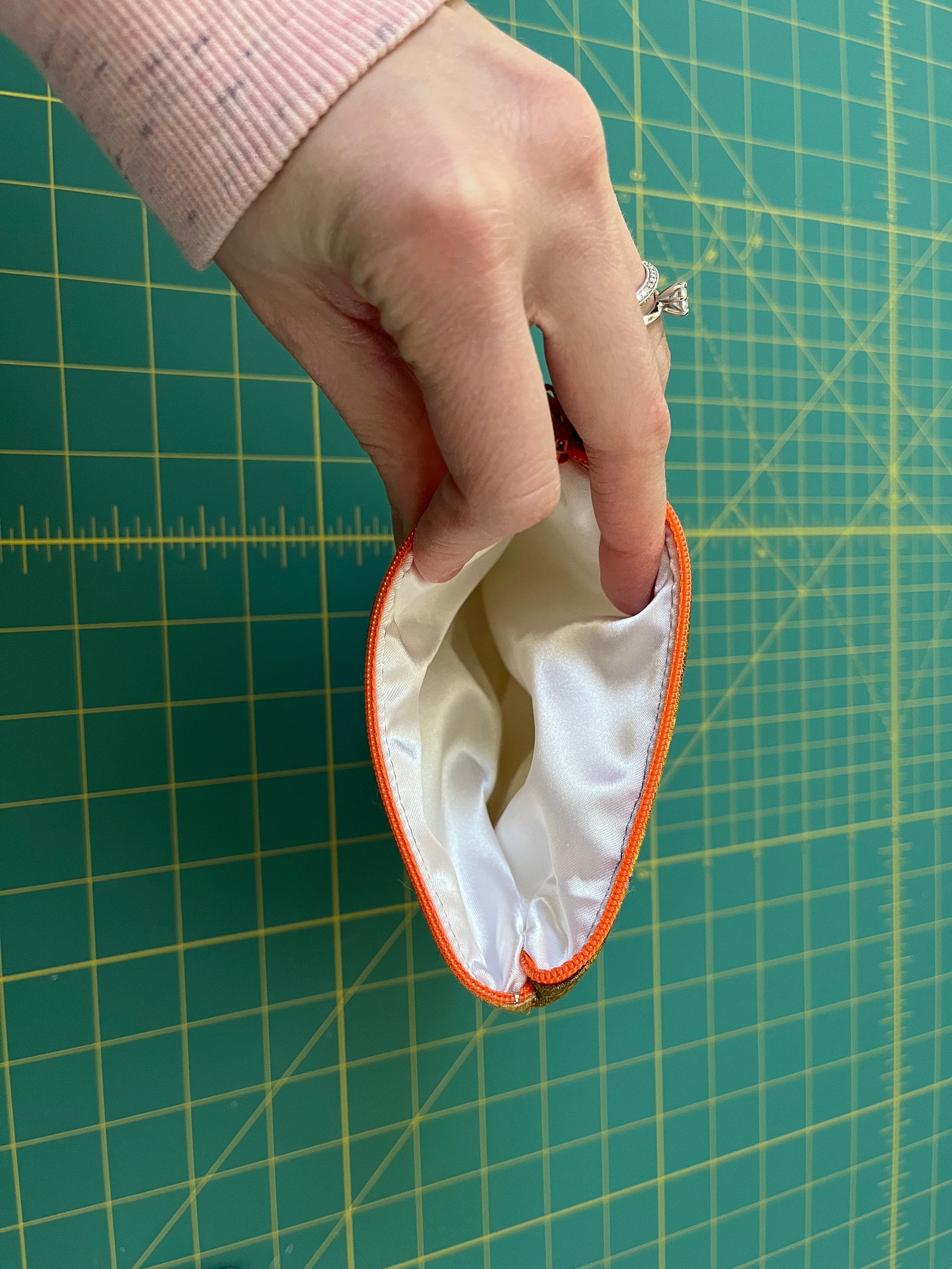 How to Sew a Rosary Pouch PDF Pattern | PDF Sewing a Zippered Pouch ...