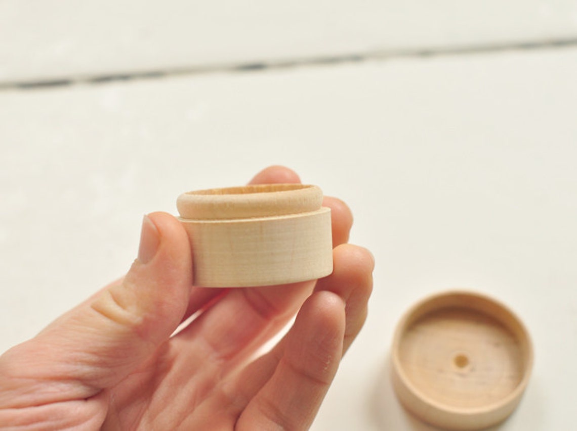 Very Little Wooden Round Box Wedding Ring Box Engagement - Etsy