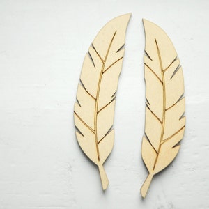 12.5cm Wooden Feather Shape Natural Wood Ready to Decorate Unpainted ...