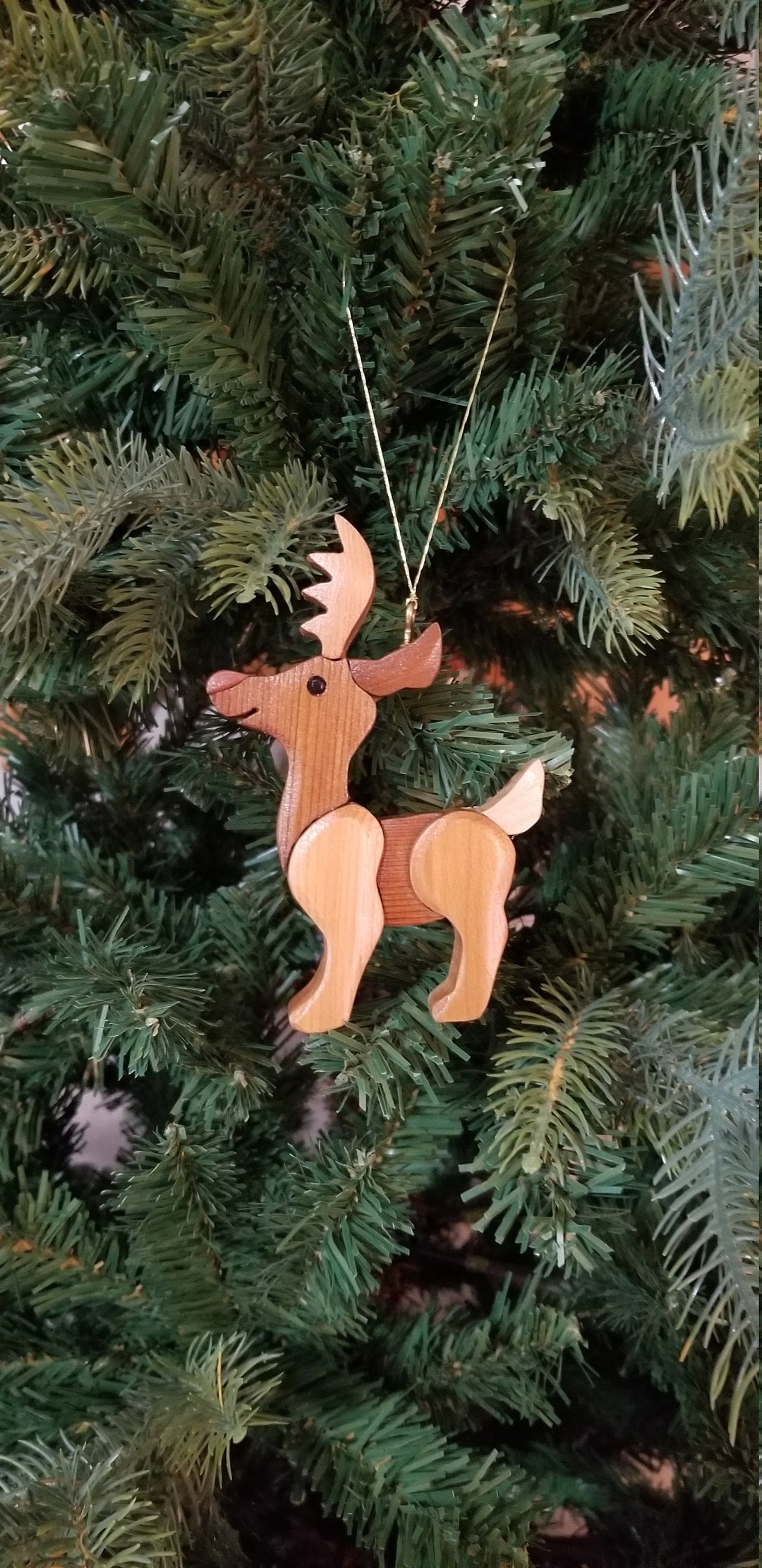 REINDEER CHRISTMAS ORNAMENT Carving. A Traditional Spirited and ...