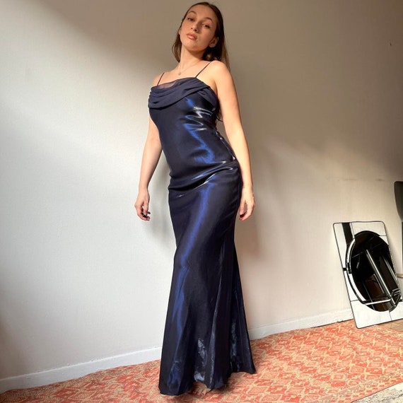 gorgeous y2k vampy shimmering deep blue prom dress go… - Gem