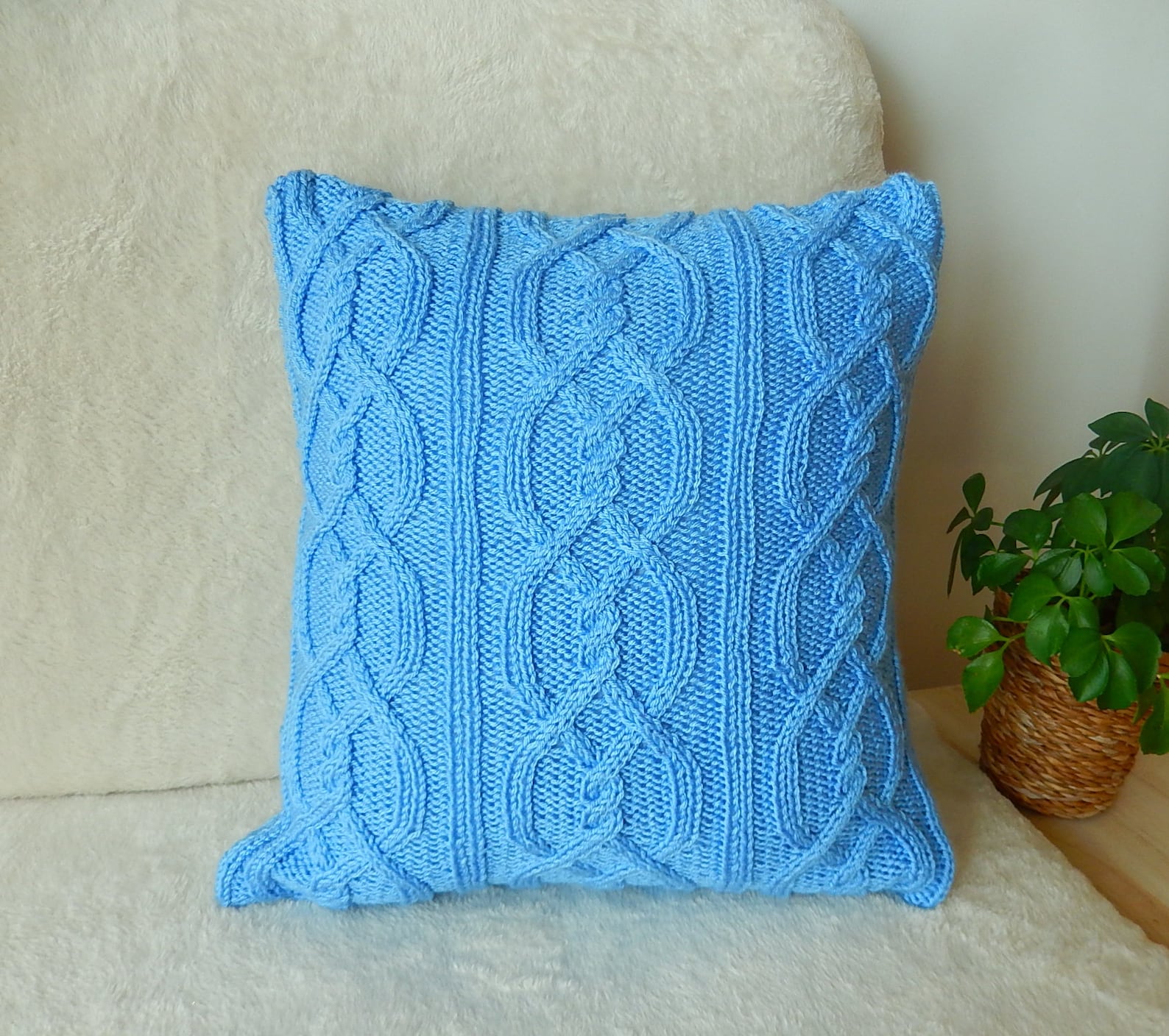 KNITTING PATTERN / Cozy Cushion Cover Tutorial for Knitted Cable ...