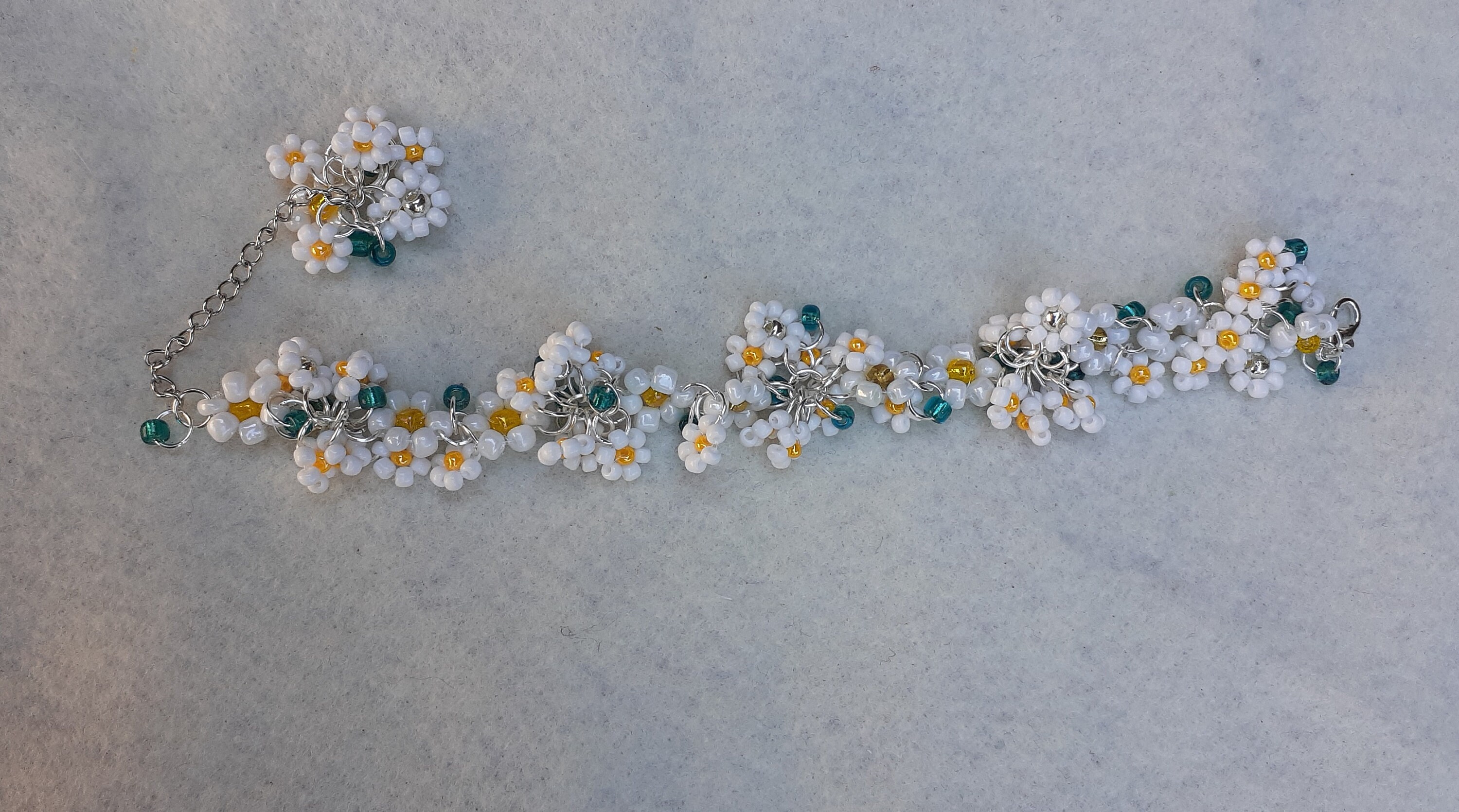 Daisy Beaded Flower Bracelet - Etsy