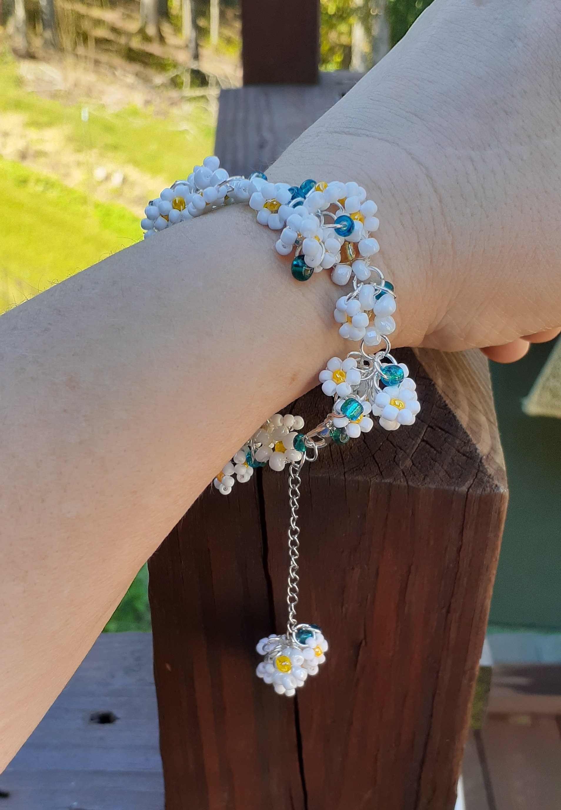 Daisy Beaded Flower Bracelet - Etsy