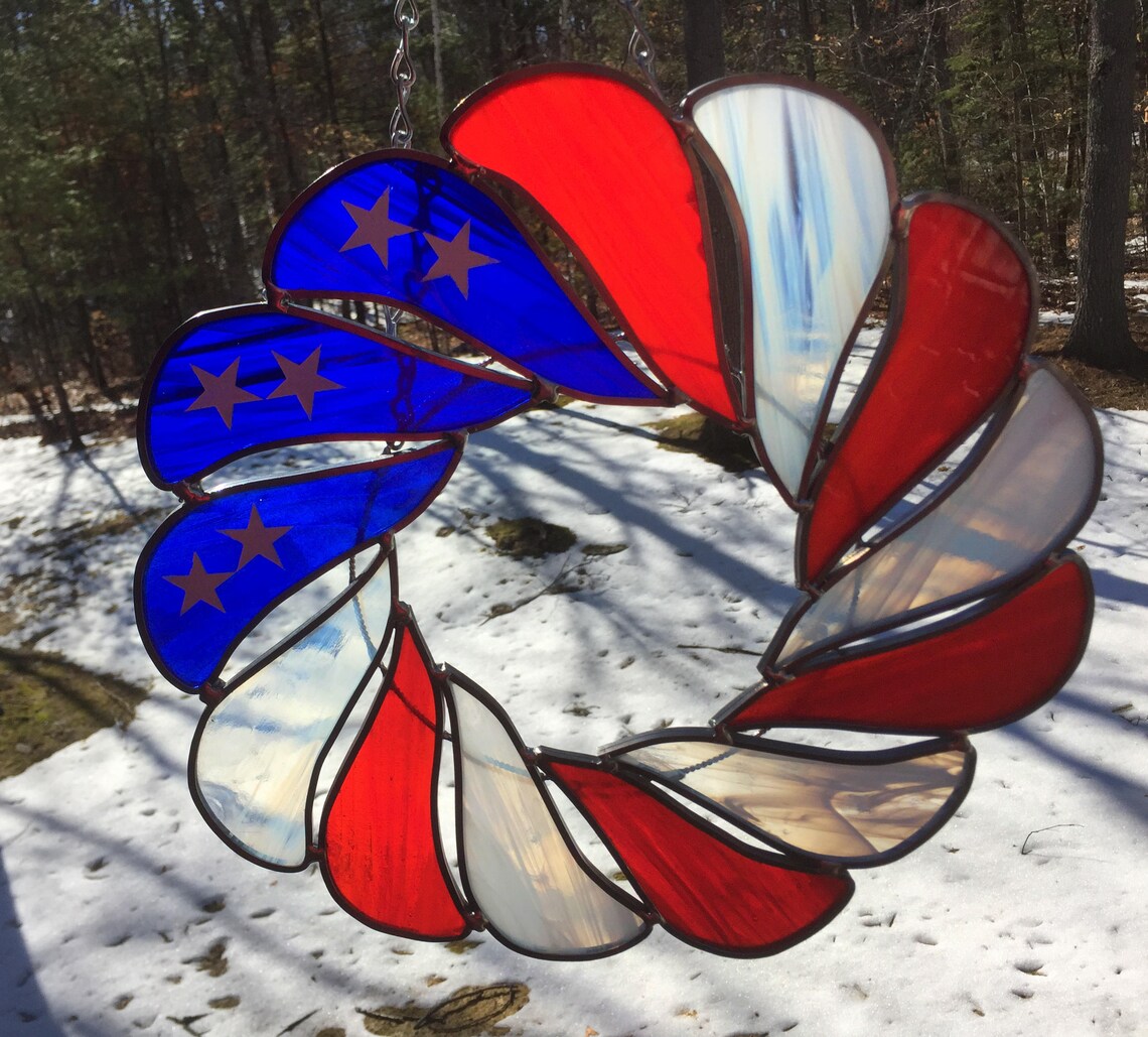 SUNCATCHER Stained Glass Flag Wreath - Etsy