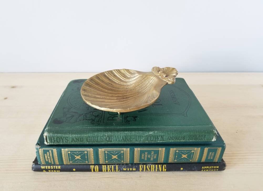 Vintage brass shell dish | trinket dish | seashell footed brass dish Vintage brass shell dish | trinket dish | seashell footed brass dish