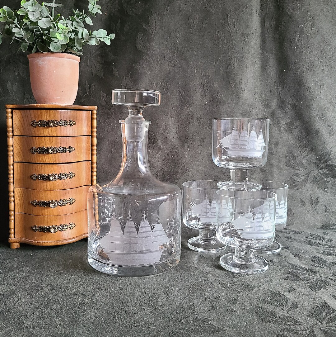Vintage 5 Piece Whiskey Decanter Set Etched Glass Toscany Clipper Ship ...