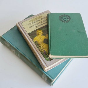 Vintage Set of 3 Colorful Books Green Library Decor Book Stack Vintage ...