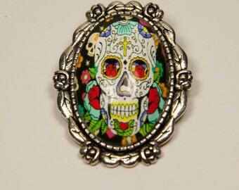 Skull brooch | Etsy