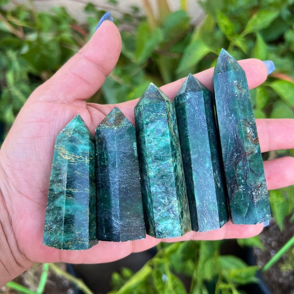 Emerald Crystal - Etsy