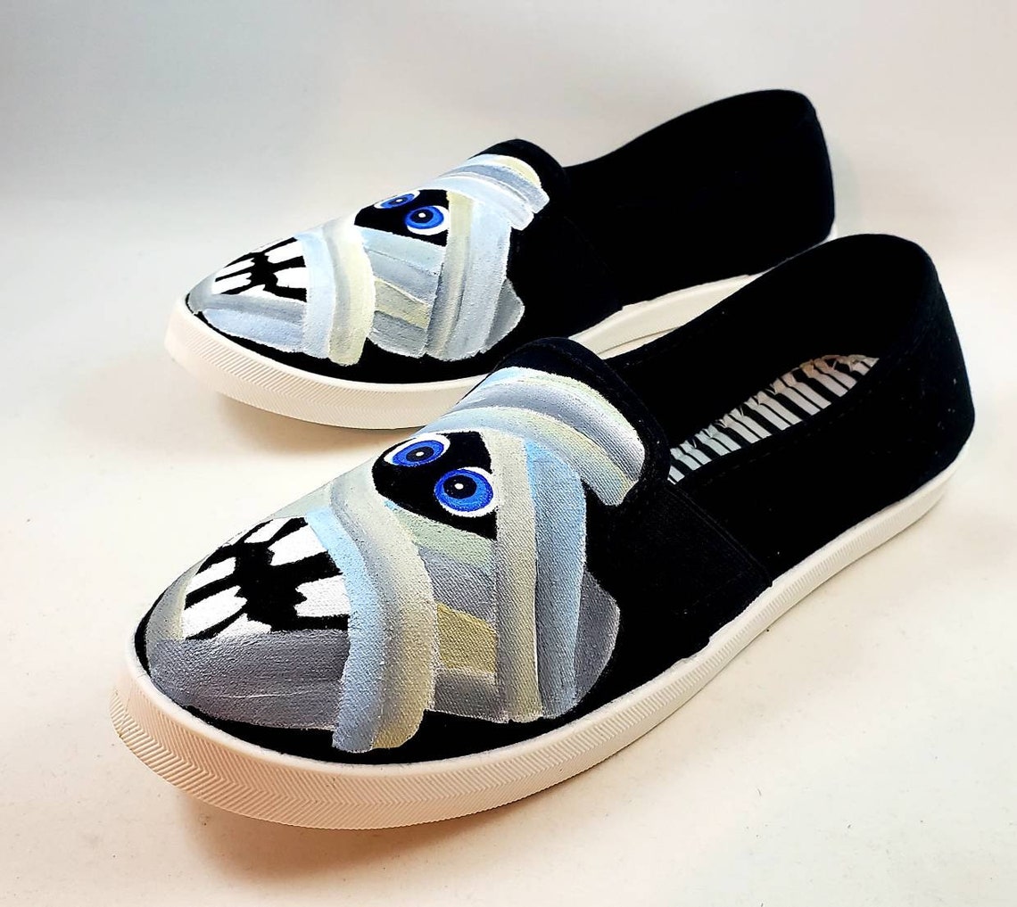 HAND PAINTED HALLOWEEN Shoes Mummy shoes Halloween costume | Etsy