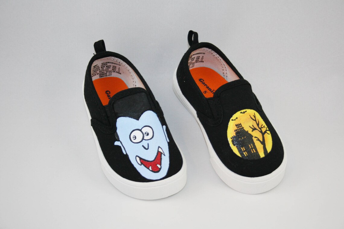 HAND PAINTED HALLOWEEN Vampire Shoes haunted house shoes | Etsy