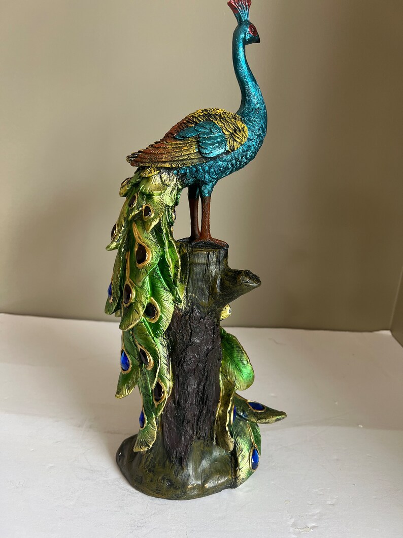 Peacock Figurine on Tree Stump Figurine /colorful Display/ - Etsy