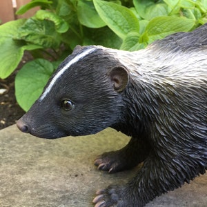 Skunk Figurine Statue Countryside Animal Home Garden - Etsy UK