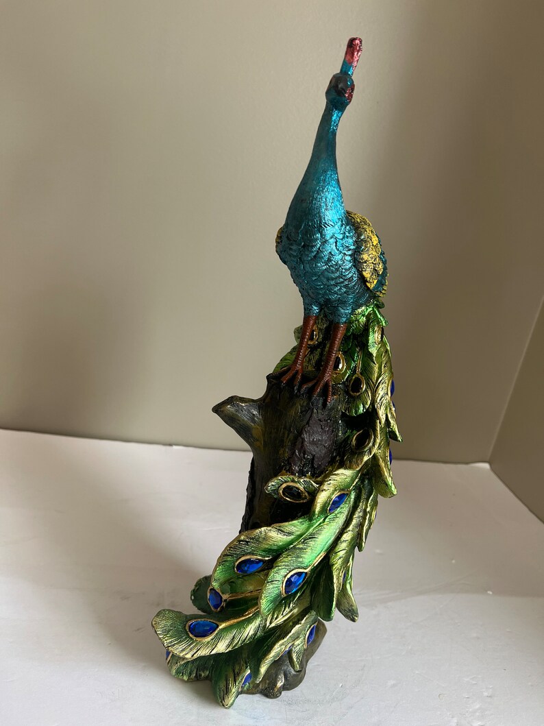 Peacock Figurine on Tree Stump Figurine /colorful Display/ - Etsy