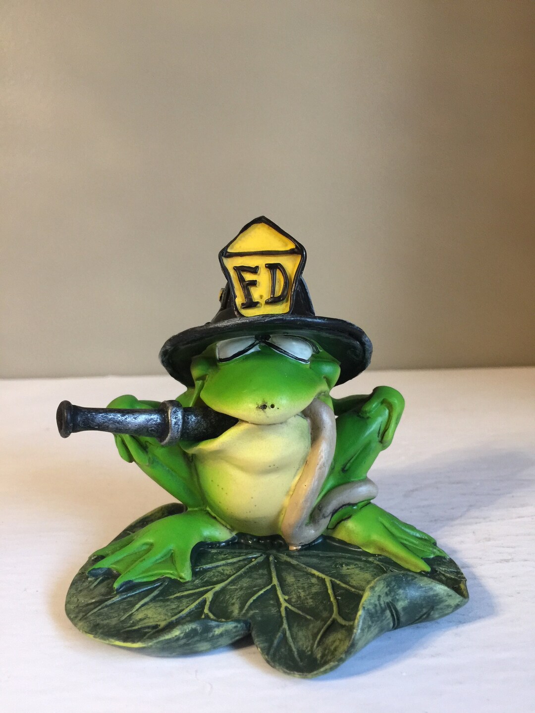 Fireman Frog Figurine/ Resin Ornament Desk Figurine for Frog - Etsy