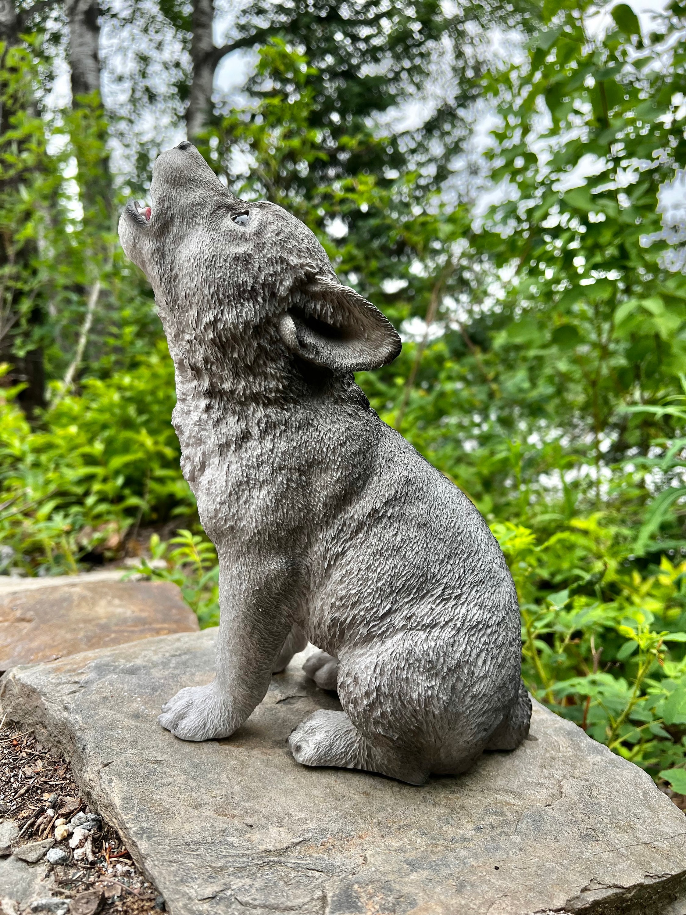 Donnagott Coyote Statue