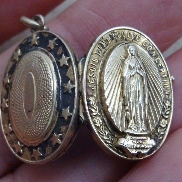Virgin Mary Locket - Etsy