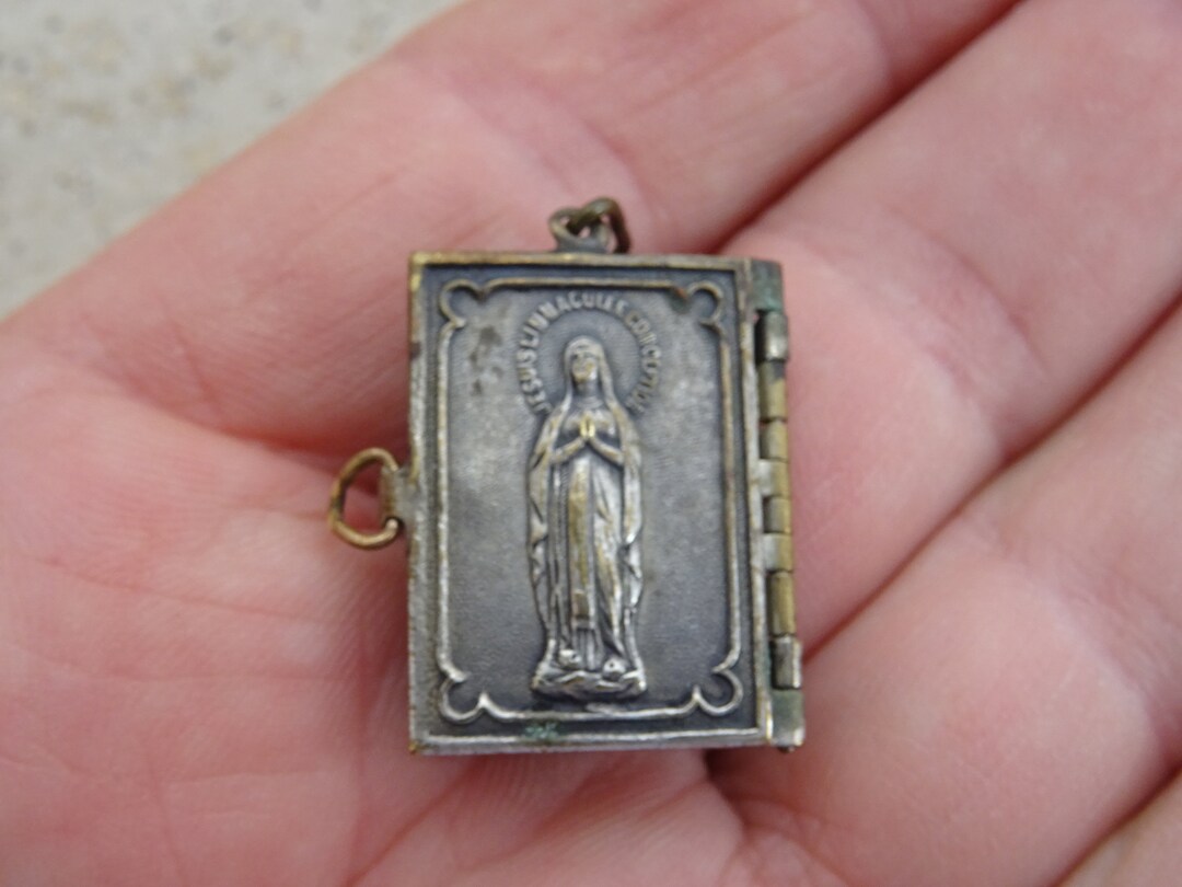 Antique Religious French Silver Plated Booklet Locket Relic Shrine of ...