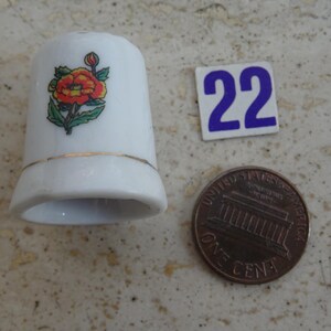 Vintage Porcelainen Thimble Thimbleful With Flower of a Rose. ( B 22 ...