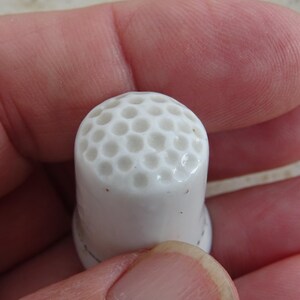 Vintage Porcelainen Thimble Thimbleful With Flower of a Rose. ( B 22 ...