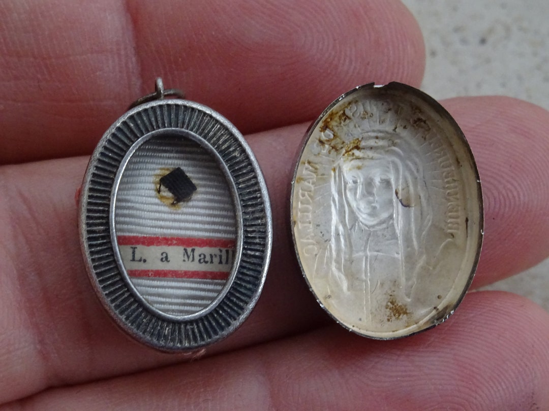 Religious Antique Silver Plated Reliquary Medal Shrine Pendant With ...